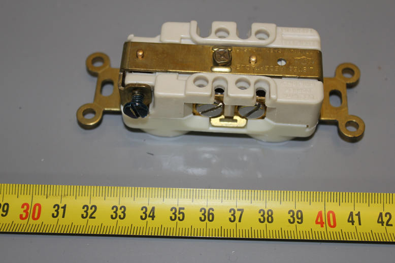 CONNECTOR RECEPTACLE 125V 15AMP- SOS Ascent'tec